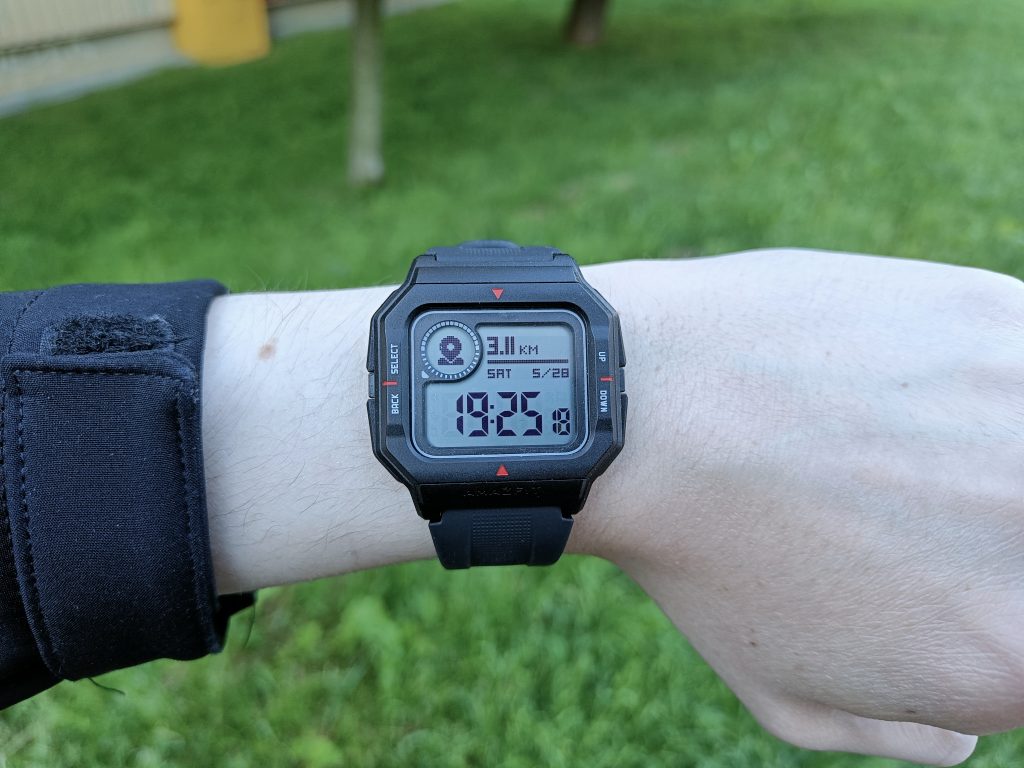 Retro smartwatch Amazfit Neo w świetnej promocji!